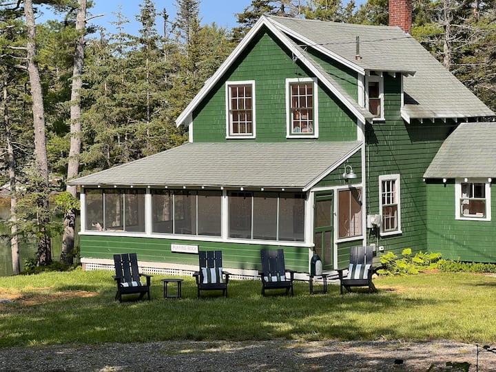 Puffing Rock Cottage - Round Pond, ME