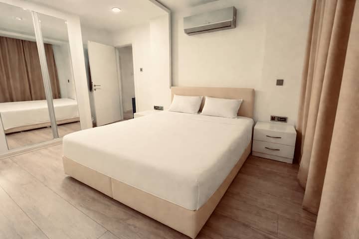 Site Içinde Havuz Ve Restoranlı şıK Ve Temiz Daire - Girne