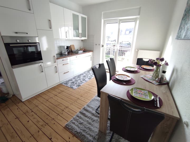 Apartment With Balcony For Business /Handworkers - Mönchengladbach