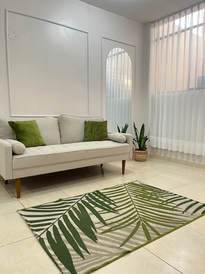 Acogedor Departamento Frente A Parque - Chiclayo