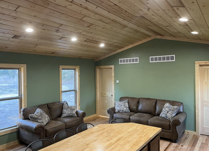 Lucky Clover Cabin-private Getaway 10 Mins To I-44 - Cuba, MO
