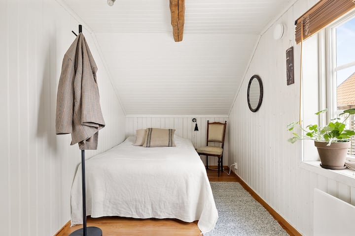 Twin Room — The Pink Room - Lilla Edet