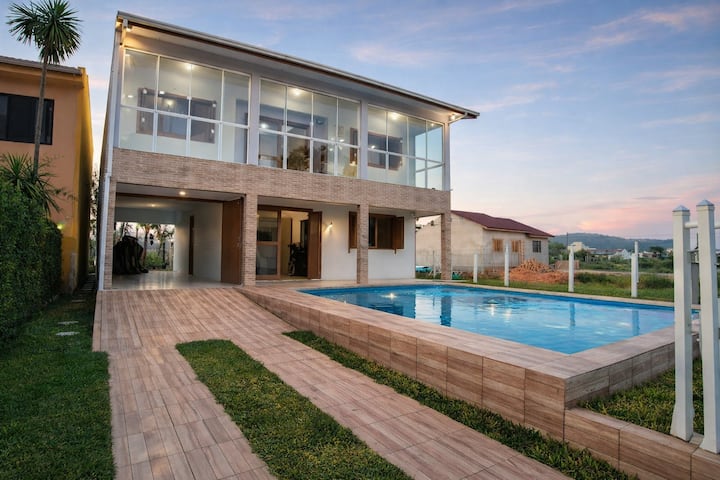 Casa Itapeva Norte  Conforto E Lazer Em Torres/rs - Torres, Brazil