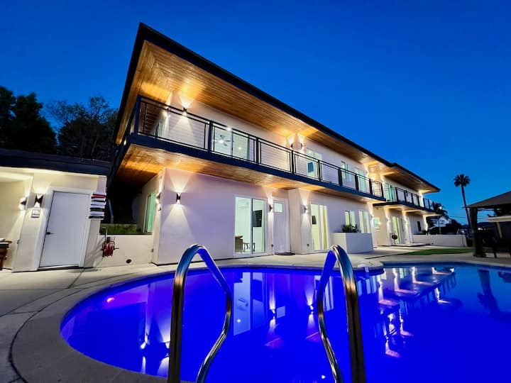 3-home Private Compound W/ Pool, Spa & Game Room! - Calabasas, CA