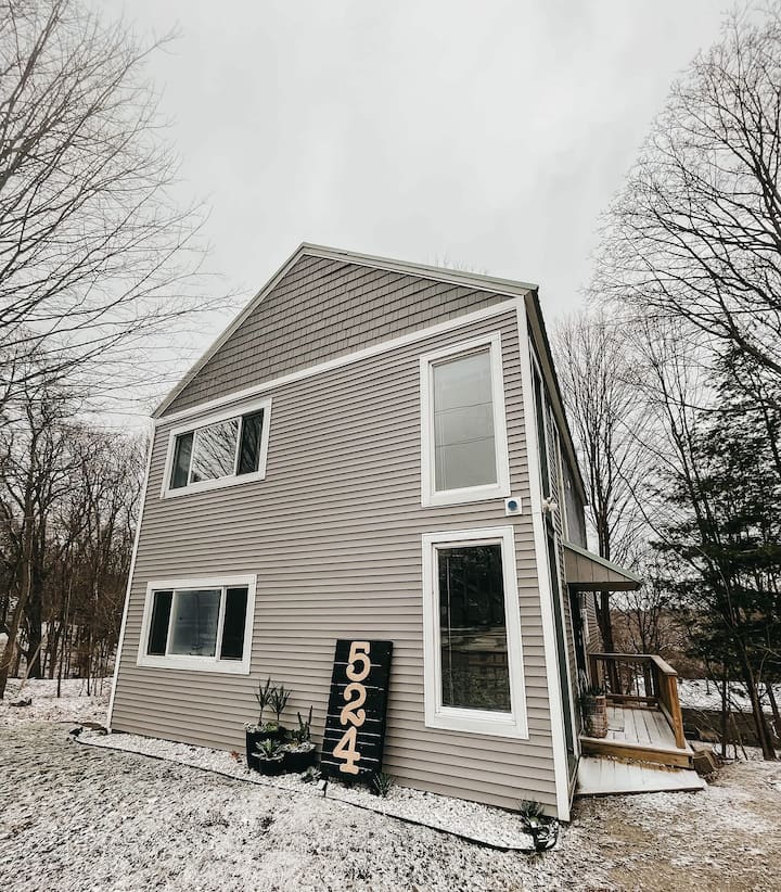 Hillside Haven Over White Lake - Montague, MI