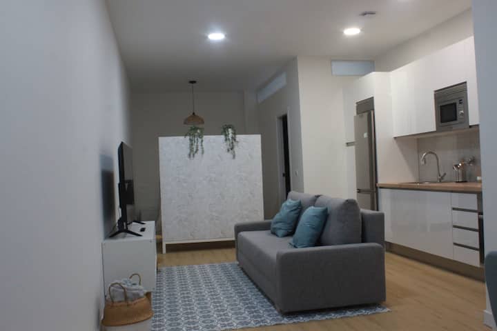 Moderno Loft En Usera: Diseño Junto Al Arco Chino - Getafe