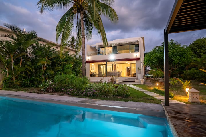 Villa Ô Bord De L'o: Vue Mer, Soleil Couchant - Port Louis