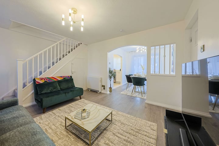 Luxury Heathrow House +Garden Lounge+3bed+parking - Brentford
