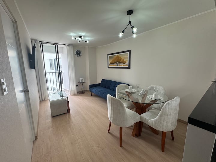 Moderno Depa Para 2 En Santa Catalina | Céntrico - Peru