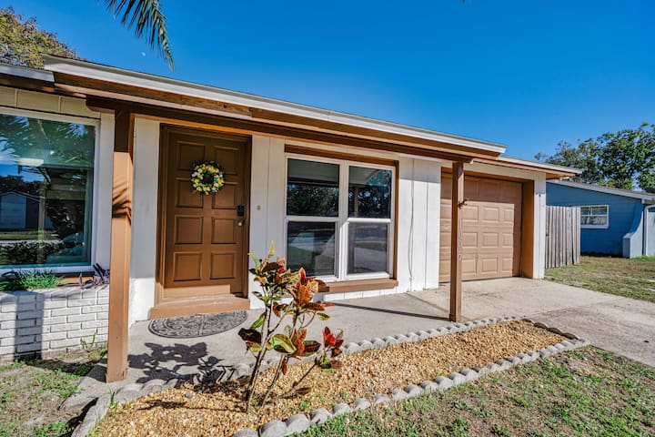 Modern Relaxing Coastal 3br/2ba - Near Beaches - Tarpon Springs, FL