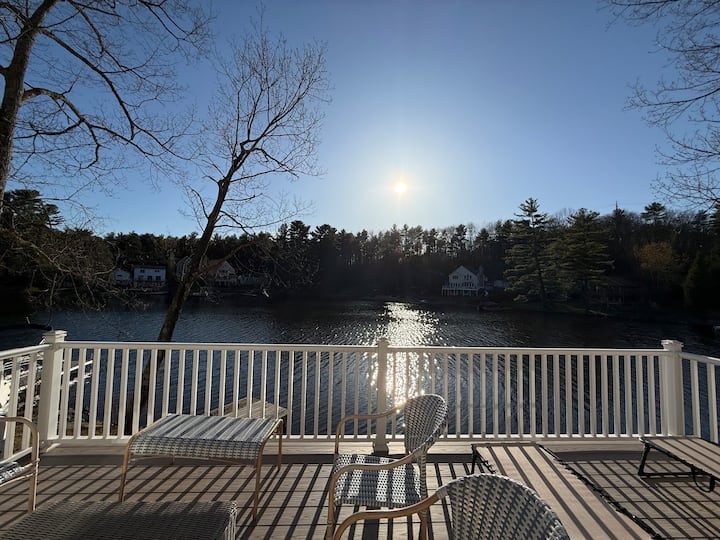 Cozy Lake Cottage - Nashua, NH