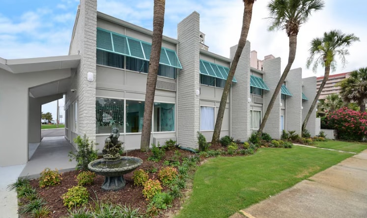 Chambre double Ocean Breeze avec piscine - Hôtels à louer à Myrtle ...