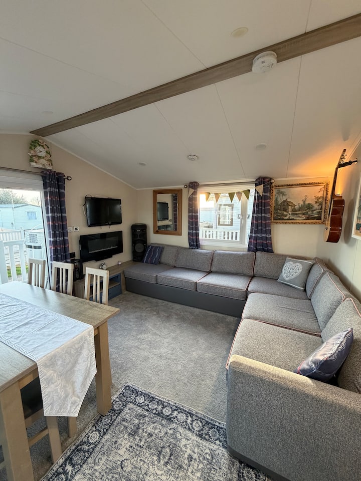 Beautiful Holiday Home With Beach Access - Maldon
