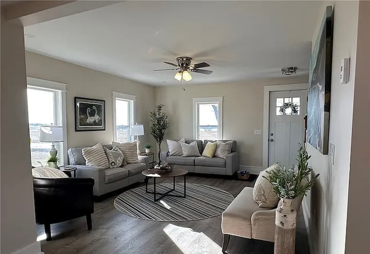 Amazing Sunset Views Of Lake Cayuga! - Aurora, NY