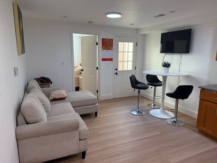 Tastefully Furnished 3 Br/2ba In Excelsior - San Francisco, CA