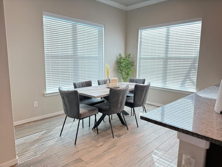 The West House Cozy-modern-spacious - Midland, TX