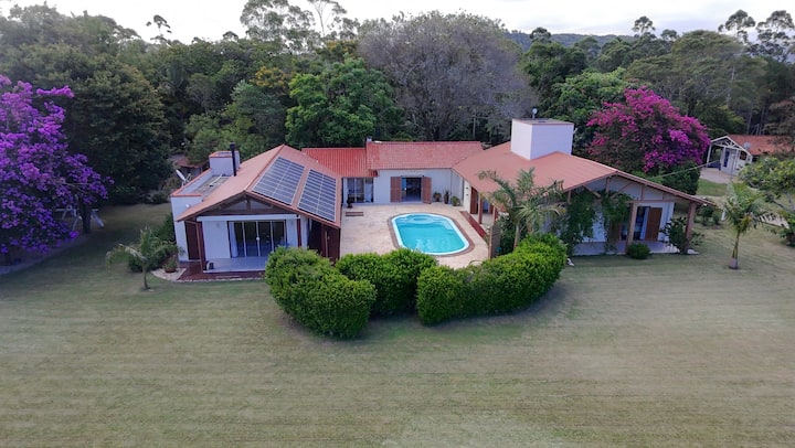 Chácara Vip: 5 Suítes, Piscina, Campo E Lazer - Imbituba