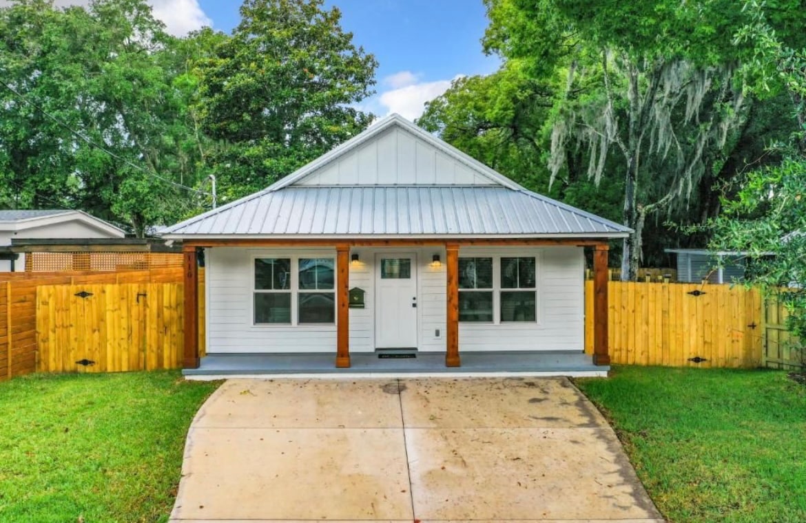 Gemütliches Küstenhäuschen, nur wenige Minuten vom Strand und der ...