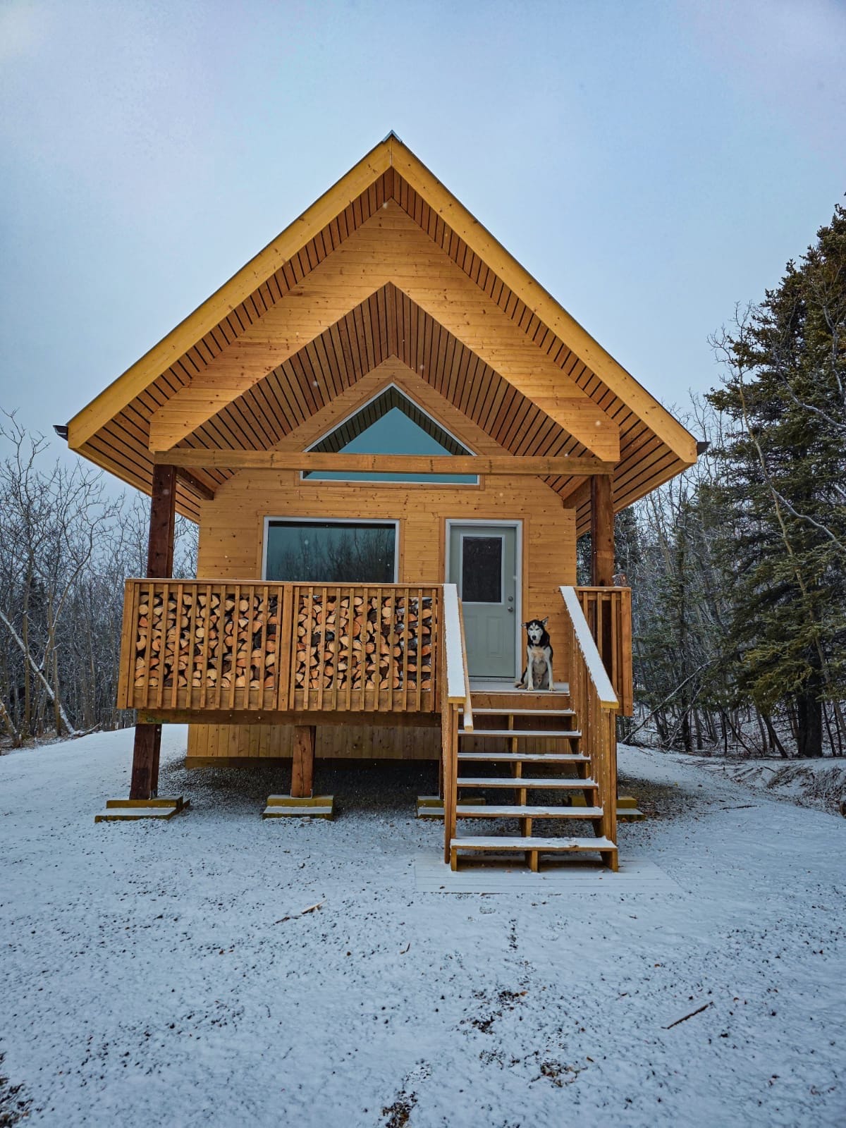 Wolf Den Cabin - Cabins for Rent in Whitehorse, Yukon Territories ...