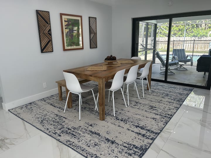 Modern Tropical 4br Oasis W/ Pool – 3 Mi To Beach - Hobe Sound, FL