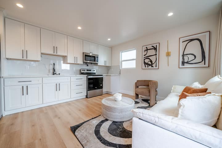 Luxe Hidden Gem - Oakland, CA