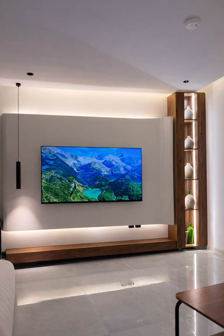 شقة راقية بحي الوادي مع جلسة خارجية خاصة - Riyadh