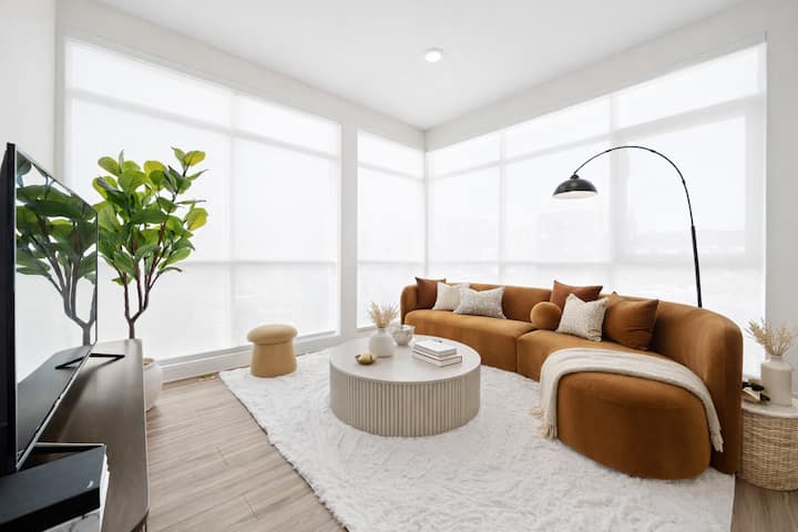 The Hollywood Sign Ph | Pool & Spa Taxes On Us ! - Hollywood, CA