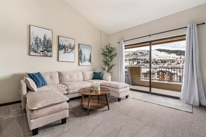 Seasons Alpine Retreat | Walk To Gondola & Dining - Avon, CO