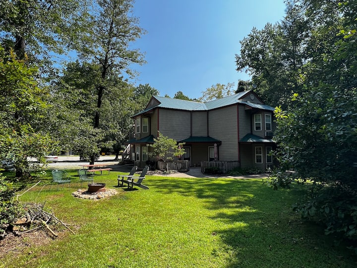 Bumblebee Suite At Grey Hawk • Kitchen! | Pets Ok - Lake Lure, NC