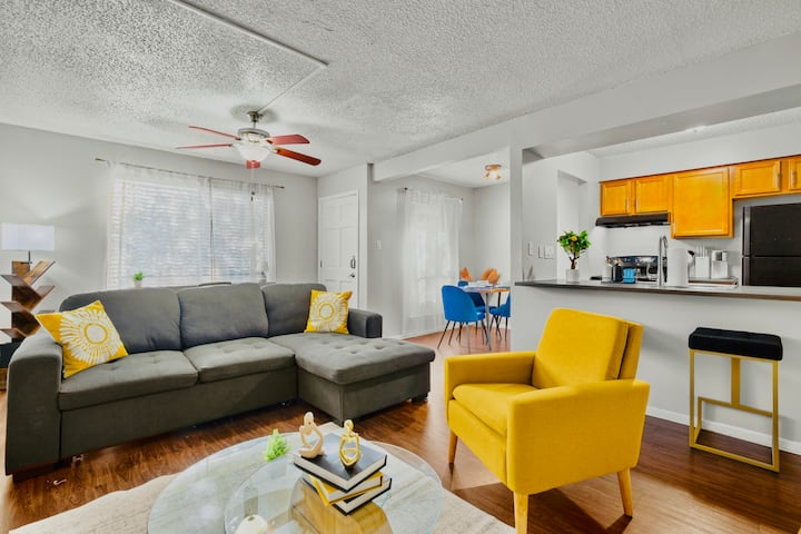 Comfy & Bright ~ Wi-fi ~ Parking ~ Ut/moody - Windsor Hills - Austin