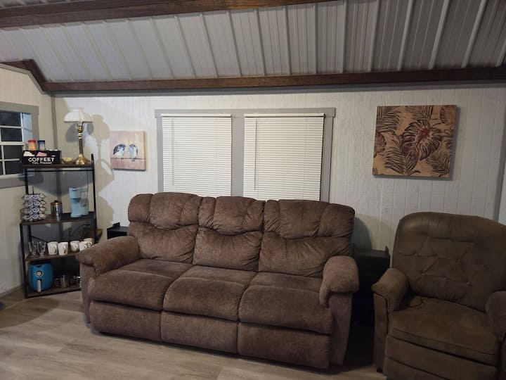 Dodo's Place On 22 Acres Outside Of Smithville, Tx - Smithville, TX