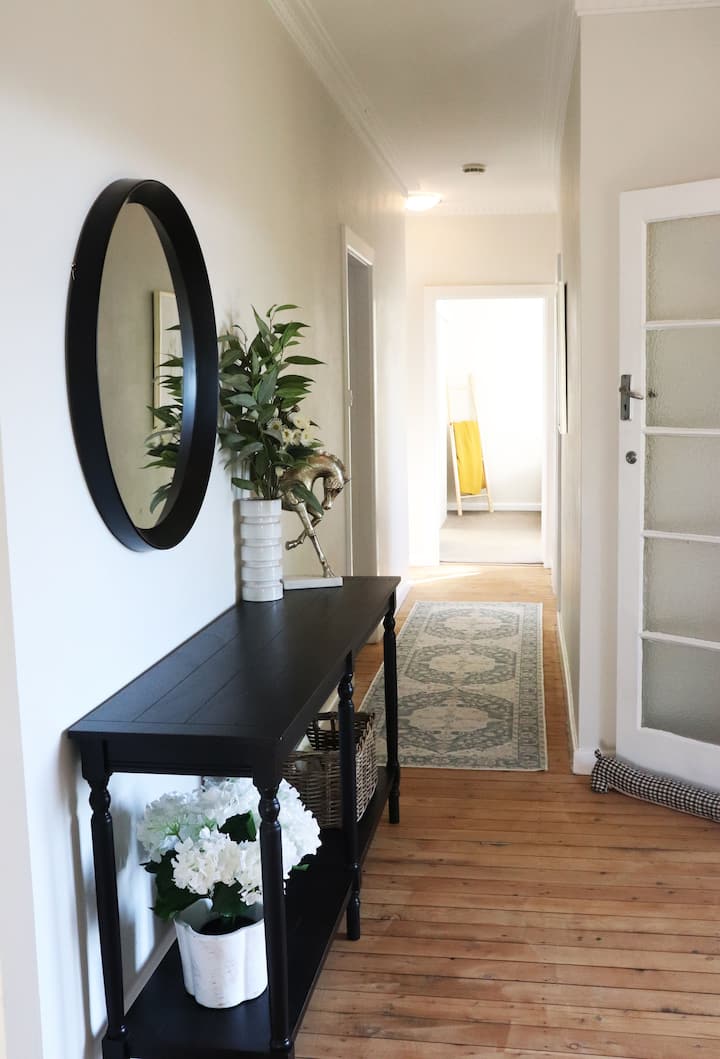 Cottage On Cox - Orange