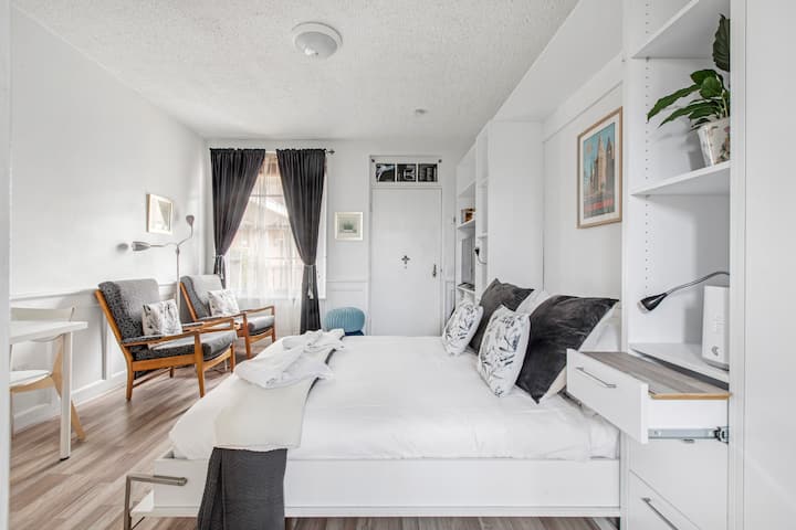 The Little Royal - A Studio By Carlton Gardens - Melbourne
