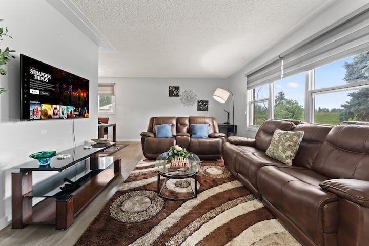 3bed Family Home Near Northgate - Saint Albert