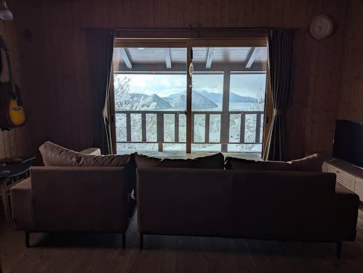 Lakeview Etsu - Date