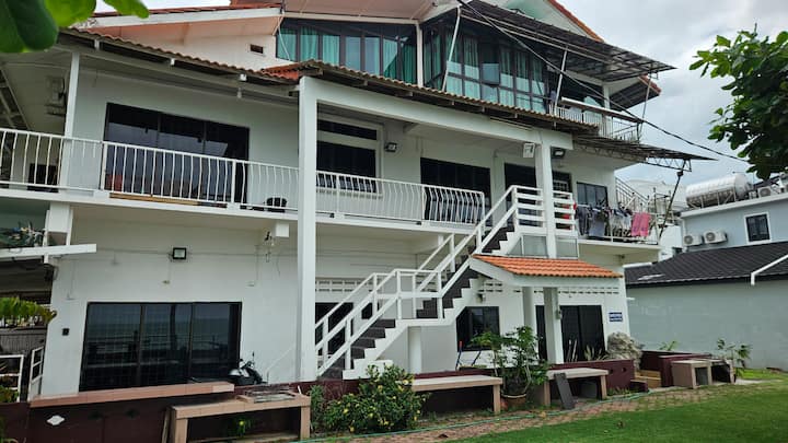 Sea Comfort. Enjoy Sea, Sand, Waves, Wind, Sunset - Port Dickson