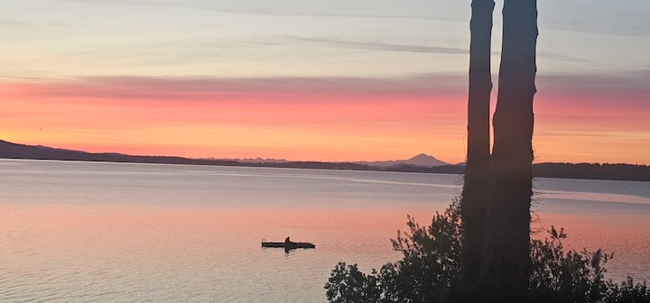 Ocean View Escape | Beach Access | 2 Bed 2 Bath - Cowichan Bay