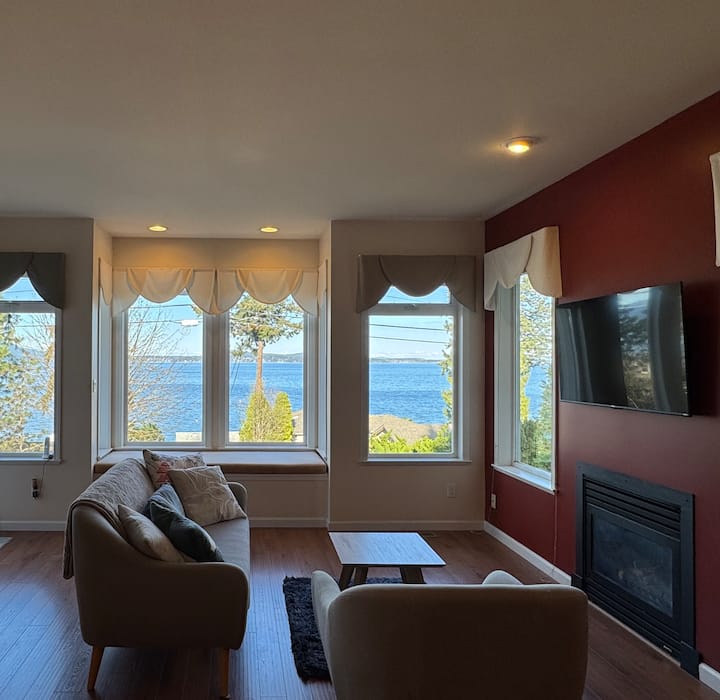 Ocean View Escape | 2 Bed 2 Bath | Beach Access - Cowichan Bay
