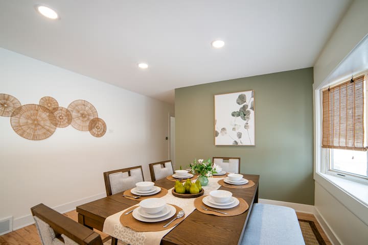 New 20%off | Cozy Naperville Homestay | Gameroom - Naperville