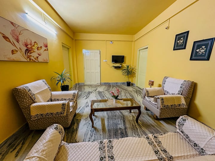 Rosé Crest • Deluxe 1bhk W/ Kitchen & Living - Shillong