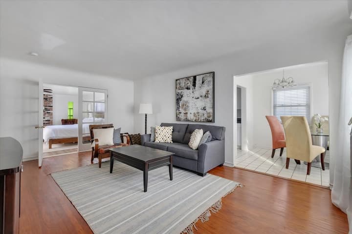 Beautiful House In Windsor Hills - Los Angeles, CA