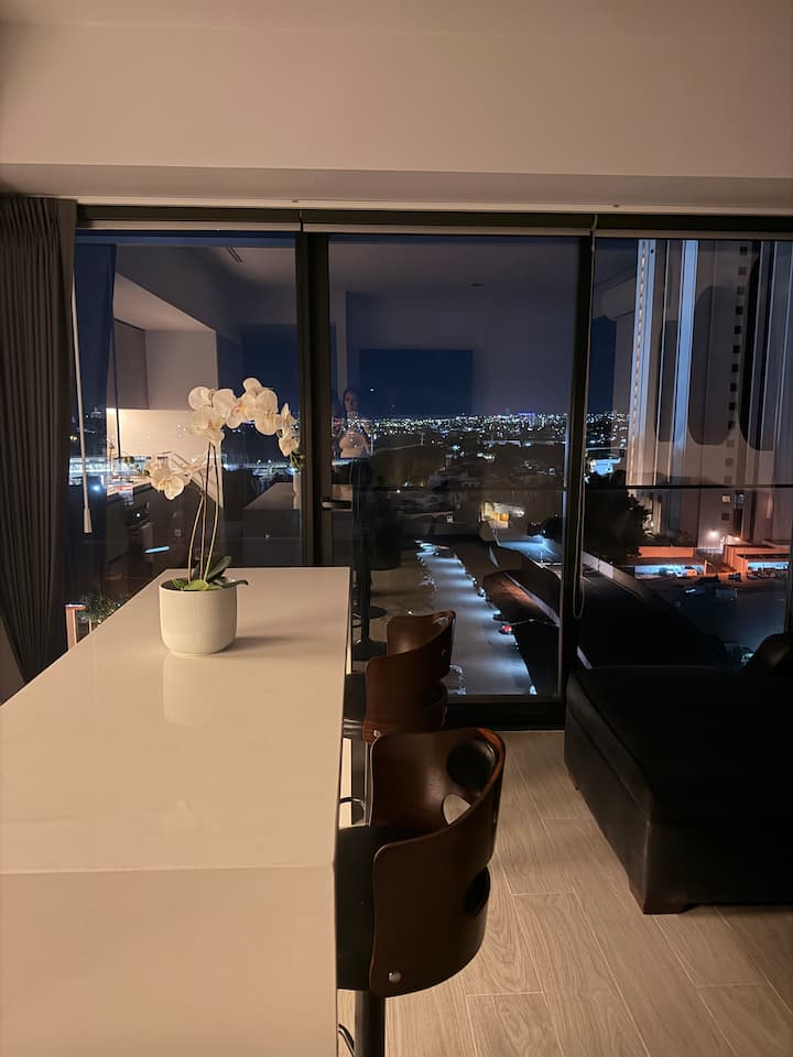Luxury Suite In Andares | Financial District - México
