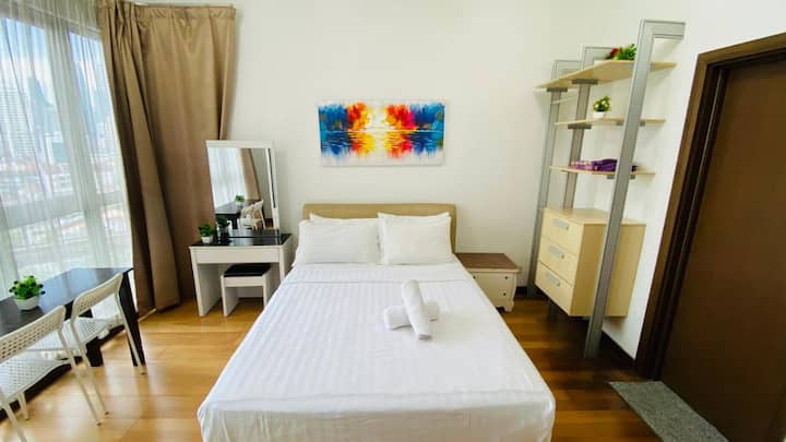 Regalia Residences Klcc View C-07 - Malaysia