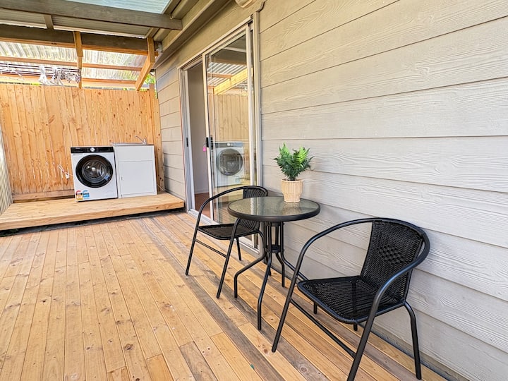 Private & Peaceful Granny Flat  Entire Place - Northern Beaches Council