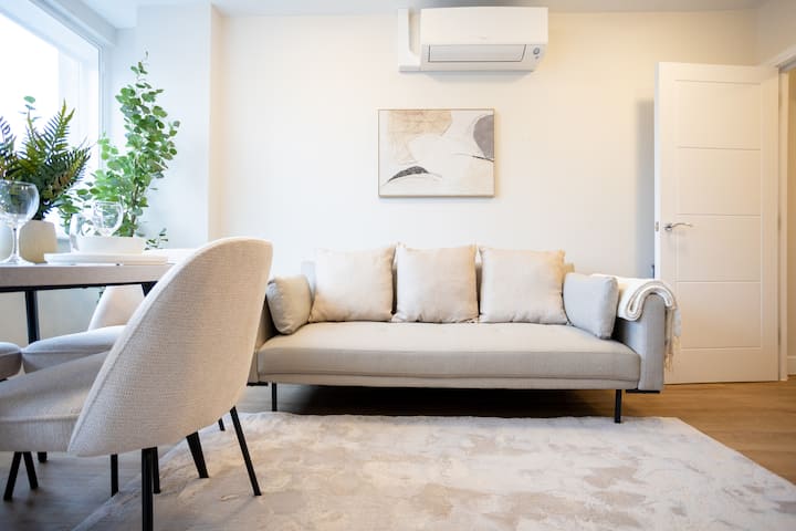 Castle View Apartments | 1br | Sleeps 4 - Cardiff