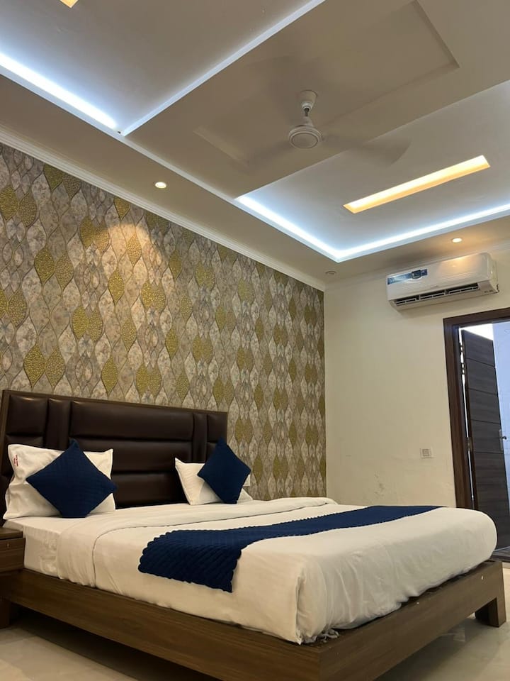 Hotel Ashok Palace Near 200 Mtr From Taj Mahal. - 亞格拉