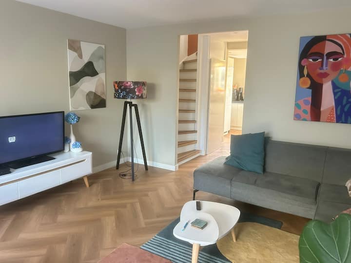De Stadse Buitenplek, Woning In Amsterdam-noord - Ámsterdam