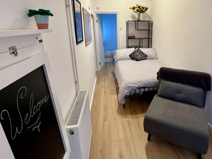 Studio Flat, Near Twickenham Station & Stadium - Twickenham