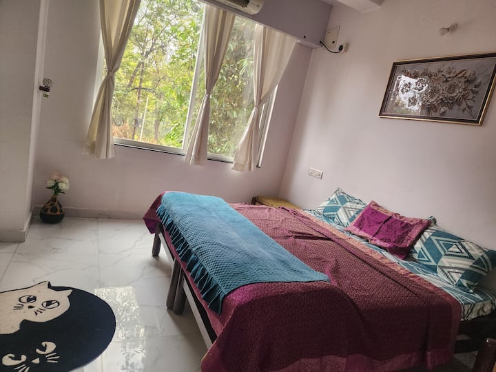 Blend Of Comfort And Style
 Home Away From Home. - 나구푸르