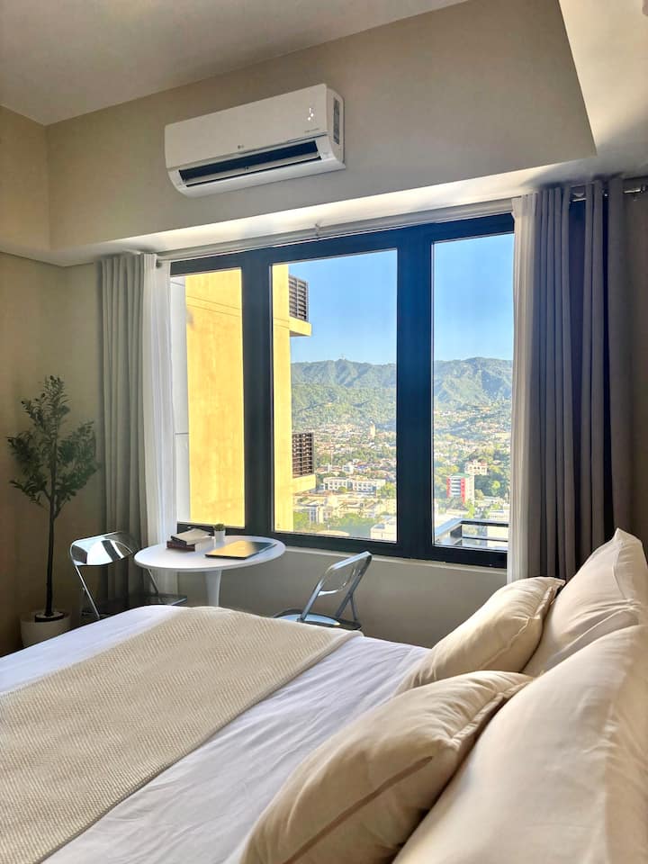 Condo In Cebu City | Near Fuente Osmeña Circle - Cebu City